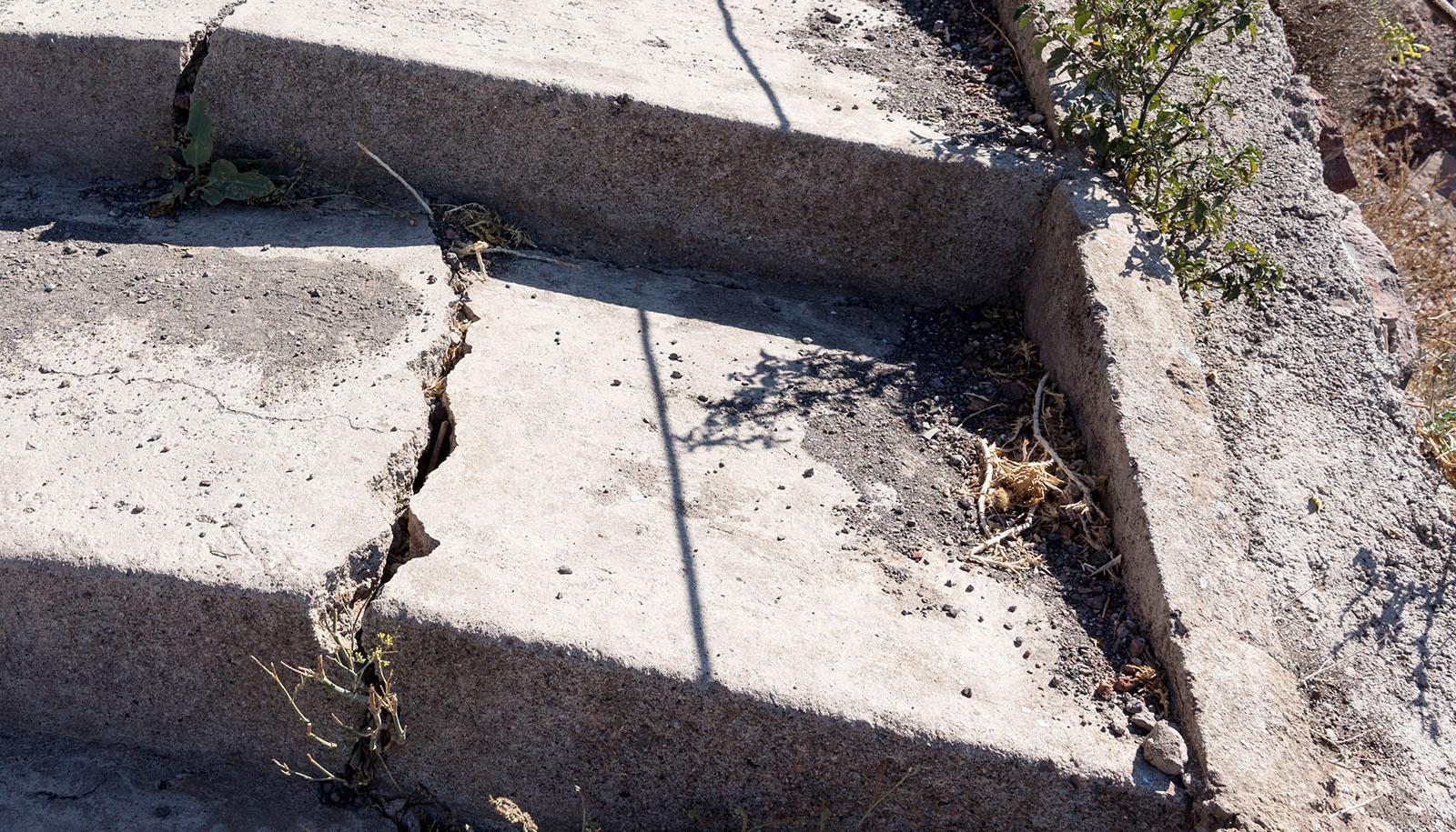 Fix Broken Concrete Steps Baltimore MD - Baltimore Concrete Pros